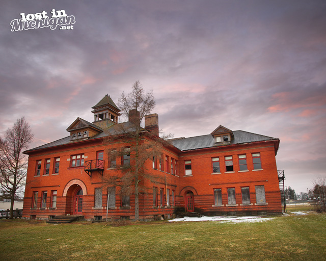The Old Scottville School - Lost In Michigan