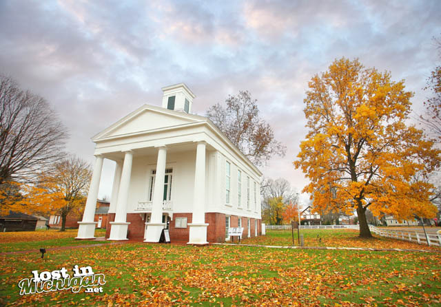 Raising the old Courthouse - Lost In Michigan