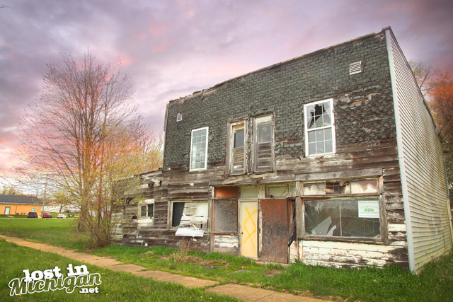 The Old Building in Prescott - Lost In Michigan