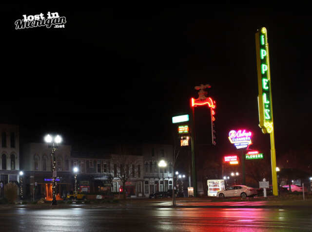 A Neon Nostalgia Trip: Exploring Saginaw's Historic Sign Park - Lost In ...